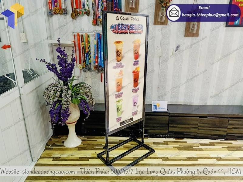 Standee chân sắt ngoài trời cho quán cafe được ưa chuộng