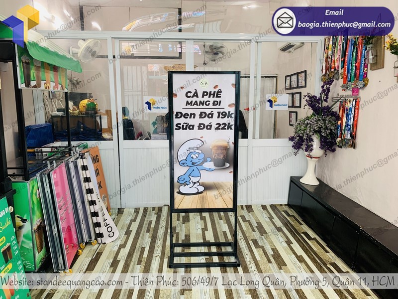 Vai trò của standee formex khung sắt trong doanh nghiệp